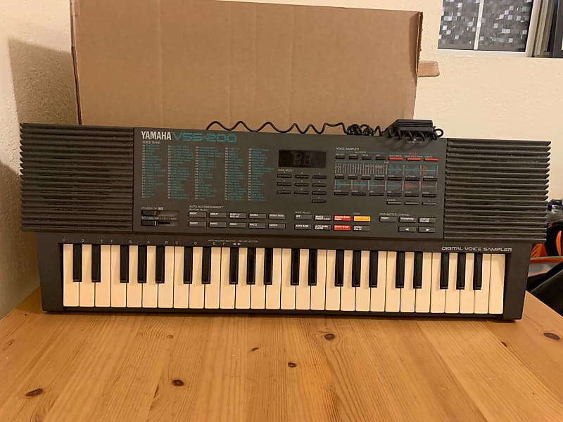 Yamaha VSS-200 sampling keyboard lo fi 8 bit *see | Reverb