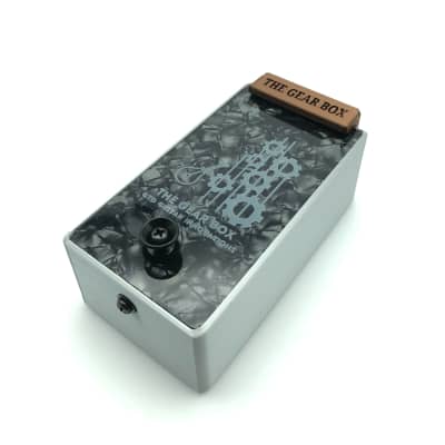 Red 1/4 4 Channel Pedalboard Passthrough Interface Box | Reverb