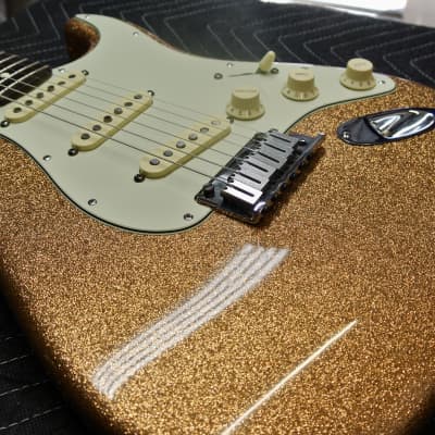 USA Fender Stratocaster 2004 Custom Gold Flake loaded with | Reverb