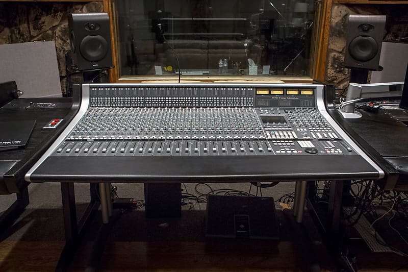 Solid State Logic AWS 900+ SE 24-Channel 8-Bus Console with | Reverb