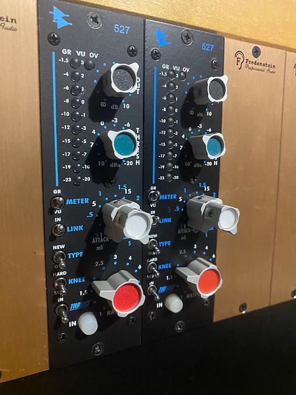 API 527 (PAIR)+BENTO 6S (With Rack Ears) | Reverb