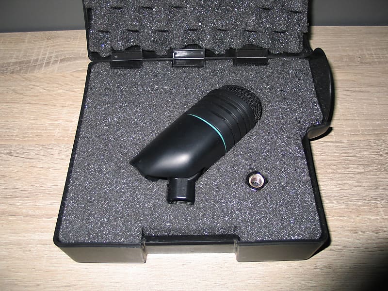 AKG D 3500 Dynamic Microphone (free shipping) | Reverb Canada