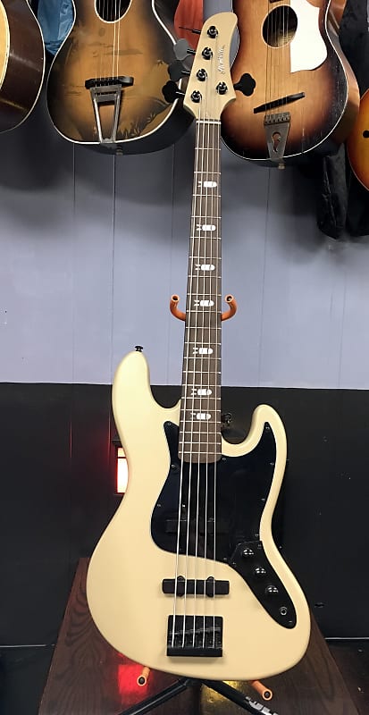 Hard Luck Kings Bombshell Bass 5 String | Reverb