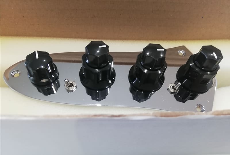 John East John East J Retro Deluxe Bass Preamp | Reverb Deutschland