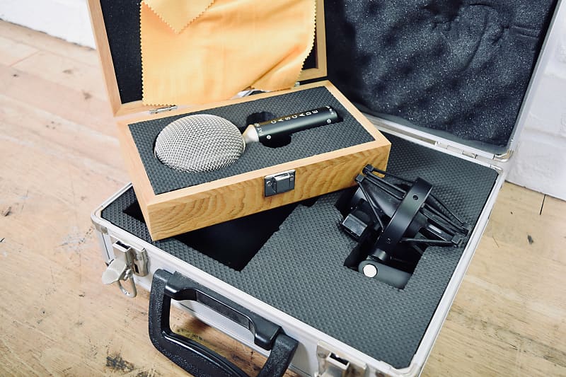 Cascade Fat Head Ribbon mic microphone in case in mint | Reverb