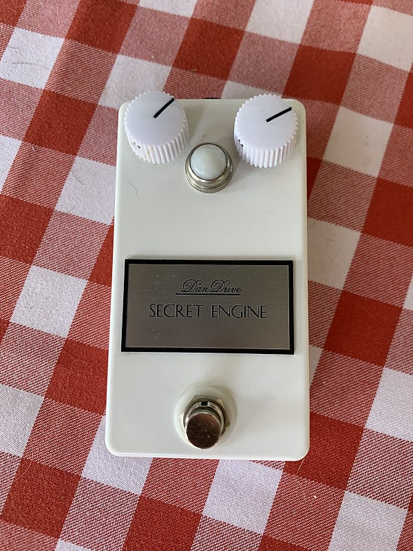 DanDrive Secret Engine Fuzz | Reverb