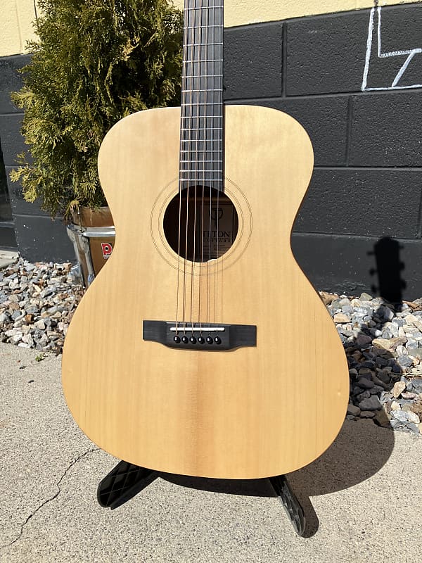 Teton Guitars, STG10NT Grand Concert Acoustic Guitar, Solid | Reverb