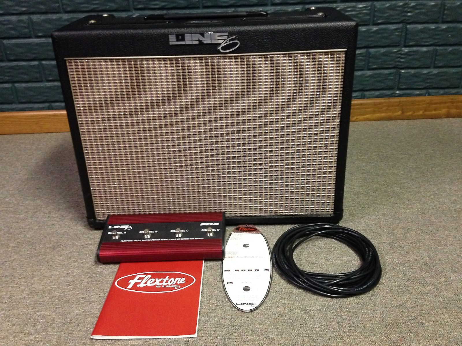 Line 6 Flextone Duo 100-Watt 2x10" Stereo Digital Modeling | Reverb