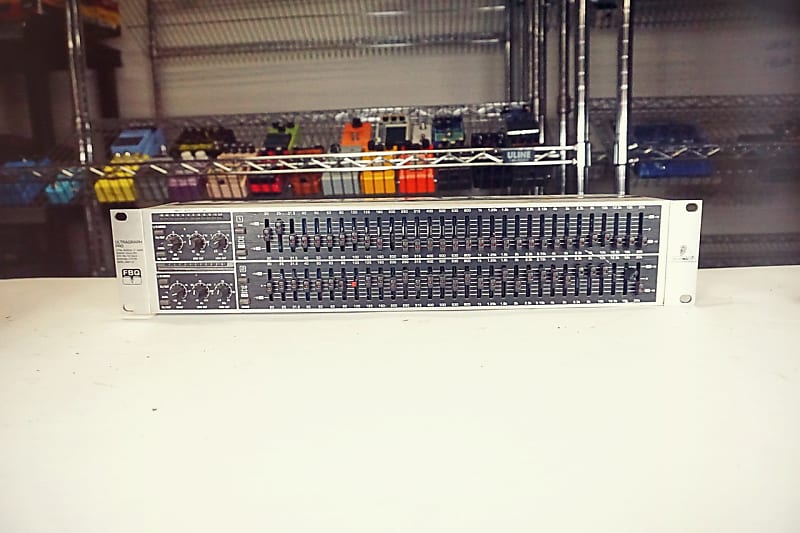 Behringer Ultragraph Pro FBQ3102 31-Band Stereo | Reverb Australia