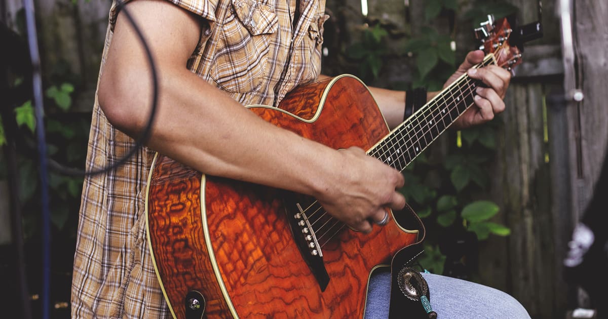 Using Reverb on an Acoustic Guitar | Reverb News