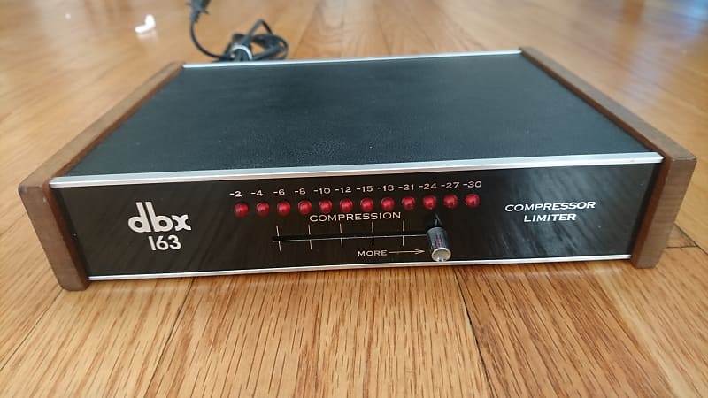 dbx 163 desktop Compressor / Limiter | Reverb