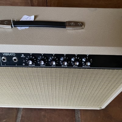 Fender '64 Custom Deluxe Reverb-Amp 2-Channel 20-Watt 1x12" | Reverb