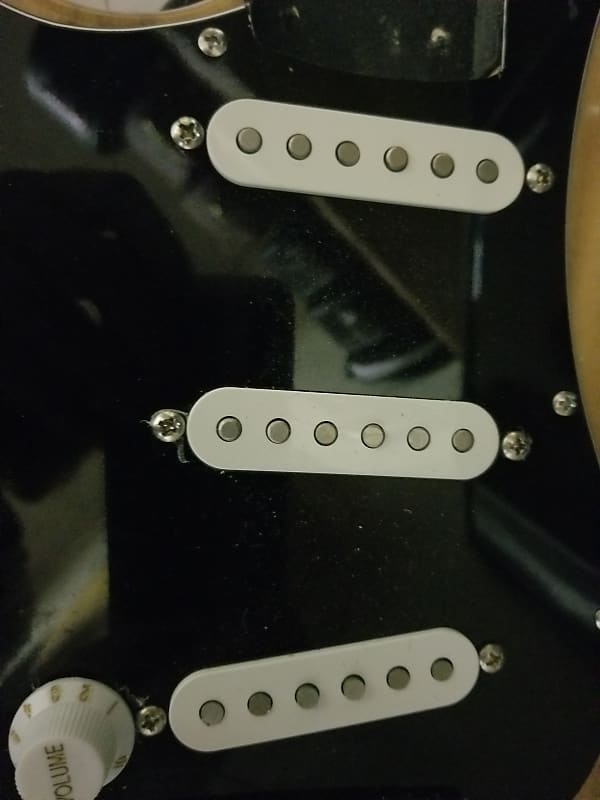 Left handed DiMarzio Loaded true velvet pickguard 2018 | Reverb