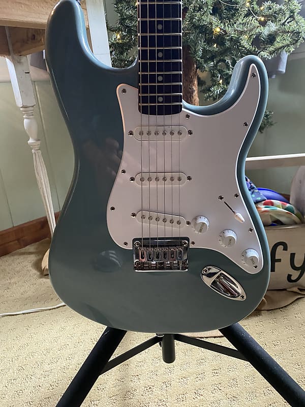 Fender bullet Stratocaster 2020 - Sky blue | Reverb