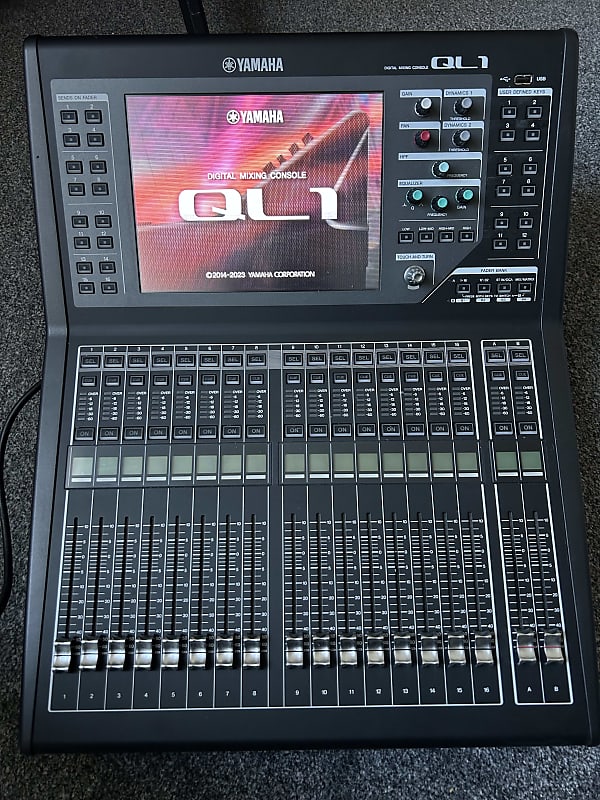 Yamaha QL1 Mixing Console - Excellent condition | Reverb UK