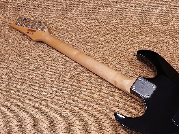 Ibanez GRX70QA Gio HSH Electric Guitar - Trans Red Burst Ibanez GRX70QA Gio HSH Electric Guitar - Trans Red Burst