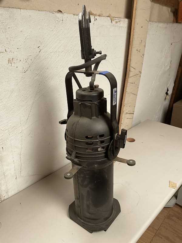 Altman 360Q Series Ellipsoidal Spotlight | Reverb