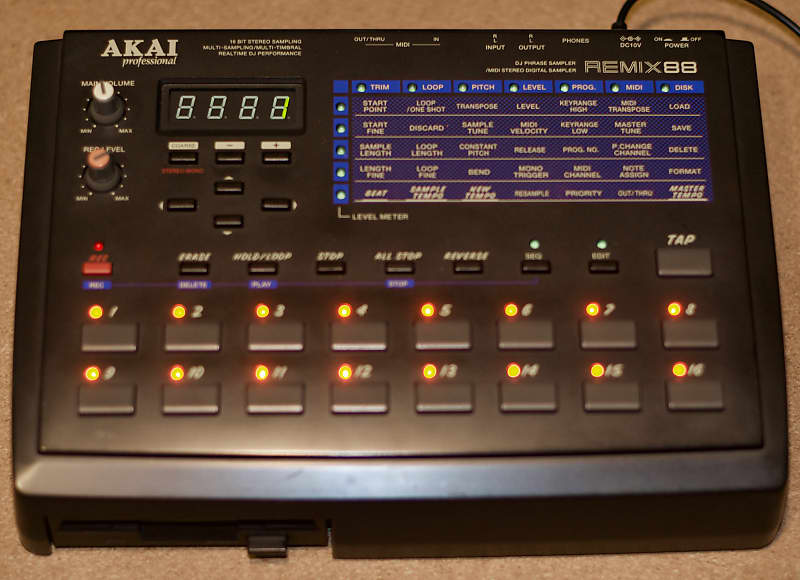 Akai Remix 88 / S20 1998 - Black | Reverb