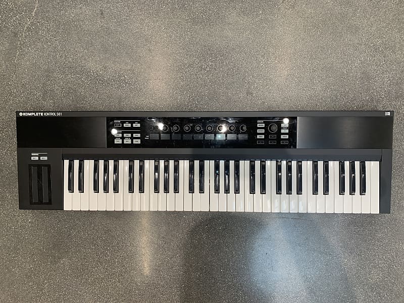 Native Instruments Komplete Kontrol S61 2010s - Black | Reverb