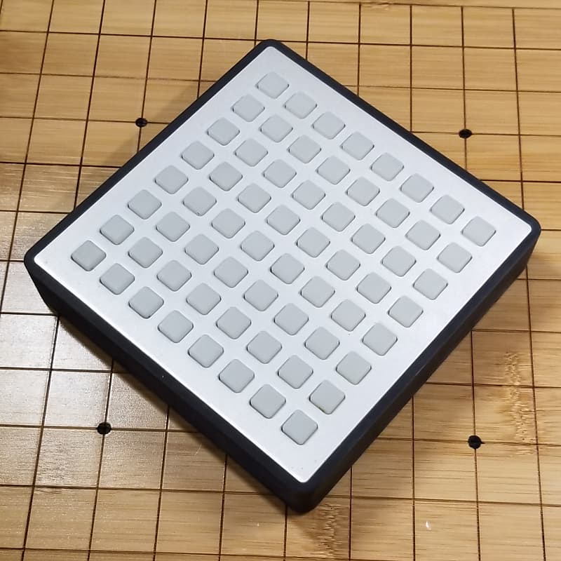 monome grayscale 64 | Reverb