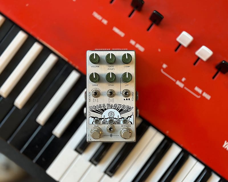 Chase Bliss ZVEX Bliss Factory w/ Midi Box | Reverb Canada