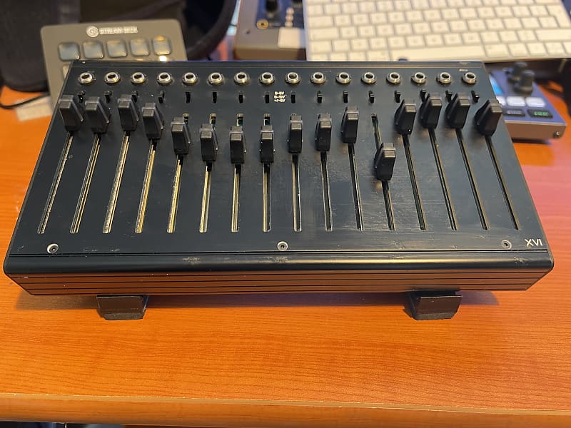 MSW XVI Desktop Faderbank - CV & MIDI + stand and cable | Reverb