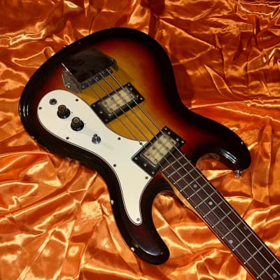 Univox Hollowbody bass 30.5” scale 60’s - Sunburst | Reverb