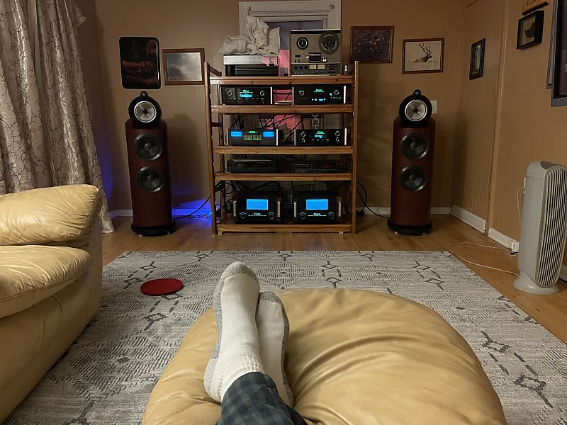 McIntosh Mc1100 pre, Mc1000 amps, Mc550 cd, Men220 B&W 802D3. | Reverb