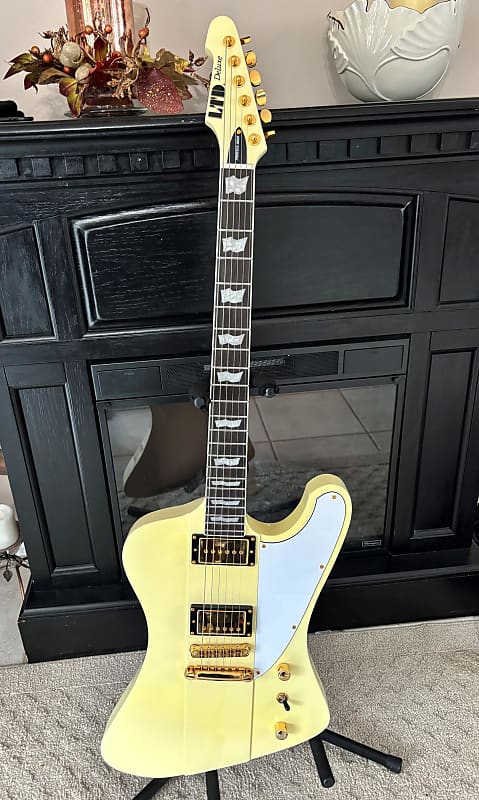 ESP LTD Phoenix-1000 2020's - Vintage White | Reverb