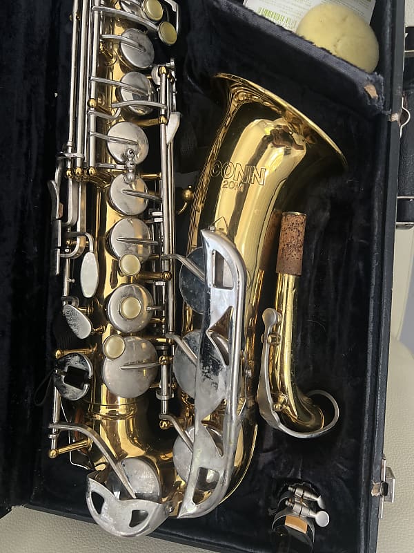 Conn 20M Alto Saxophone with case & extras! Ships fast, make | Reverb