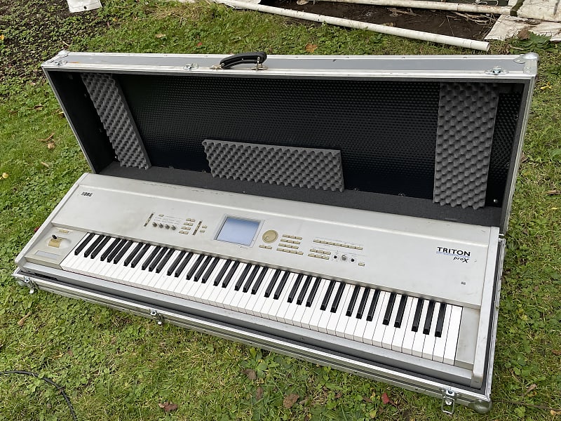 Korg Triton music workstation/sampler Pro X approximately | Reverb UK