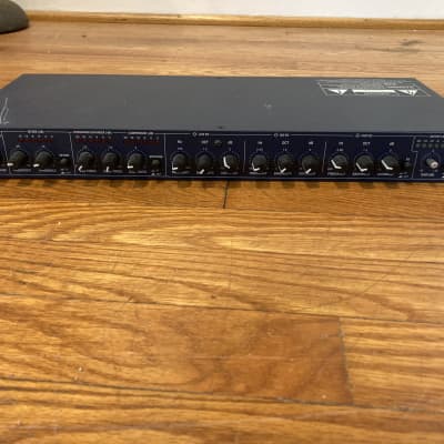 Behringer Vx2000 Ultra Voice Pro | Reverb