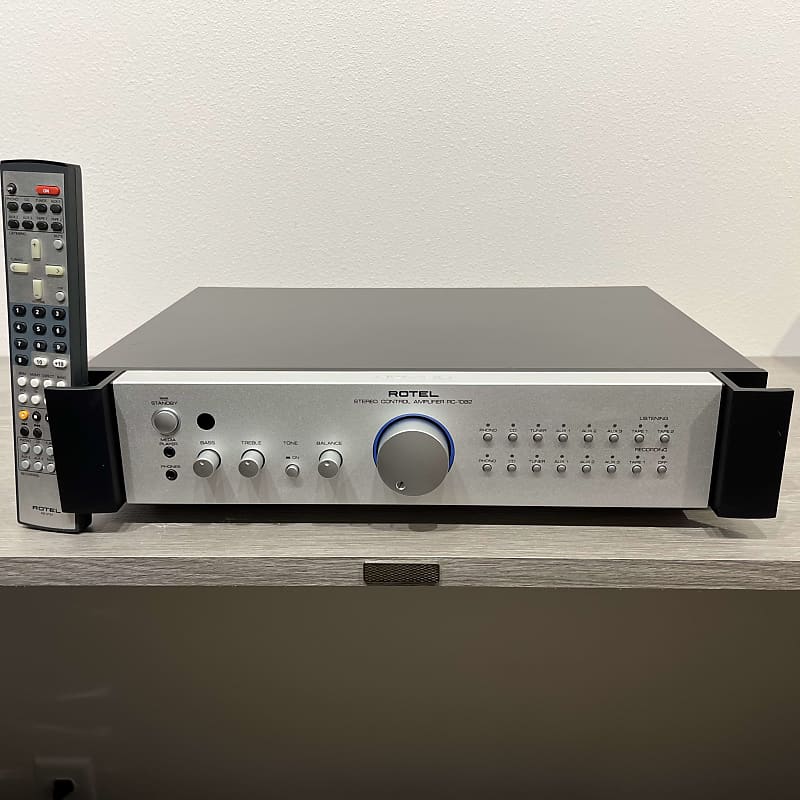 Rotel RC-1082 Stereo Preamplifier | Reverb