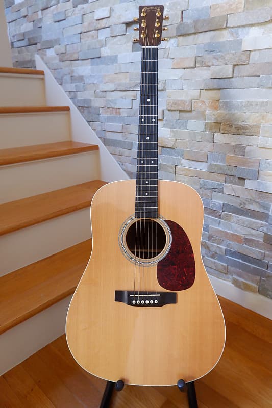 Martin MMV 2006 - Natural w/ New Martin C640 case | Reverb