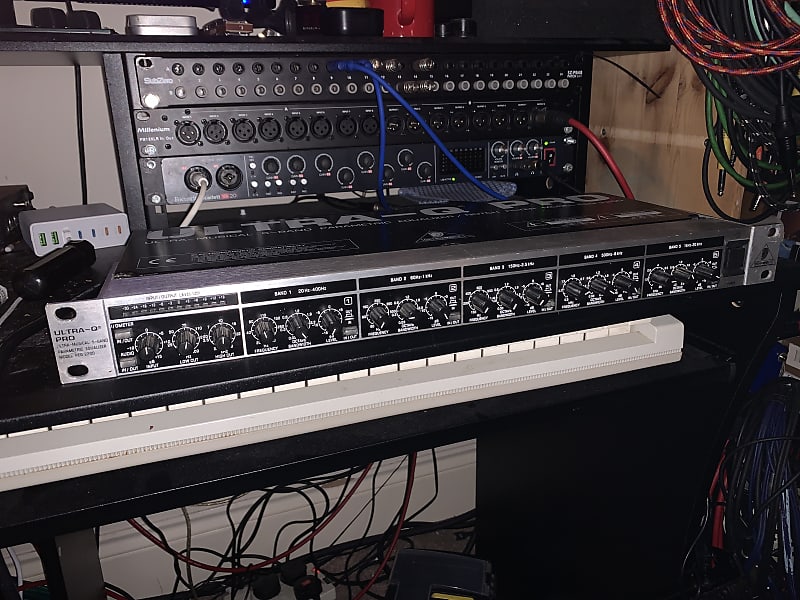 Behringer ULTRA-Q PRO | Reverb