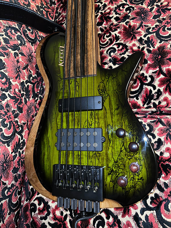 Kiesel Zeus 6 String Fretless/ Headless Custom | Reverb