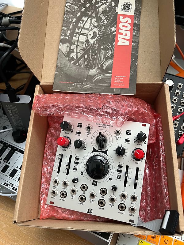 Xaoc Devices Sofia Eurorack Transcendent Waveform Oscillator Reverb