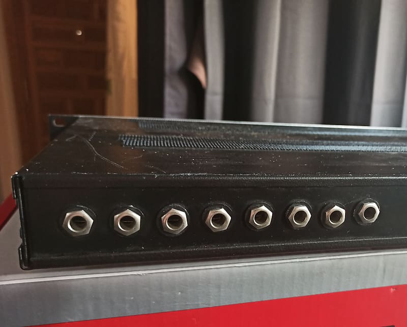 DIY Passive Summing Mixer (8+8 channel) | Reverb