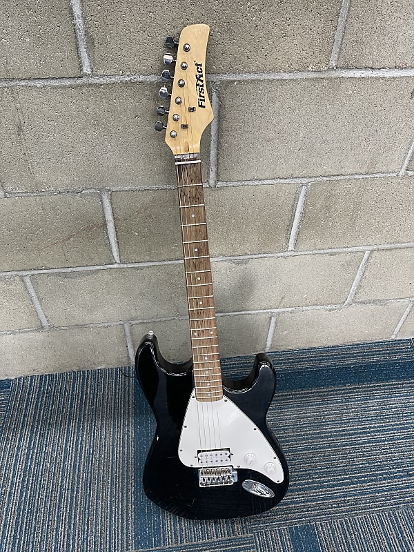 First Act Beginners Guitar Model: ME310 | Reverb