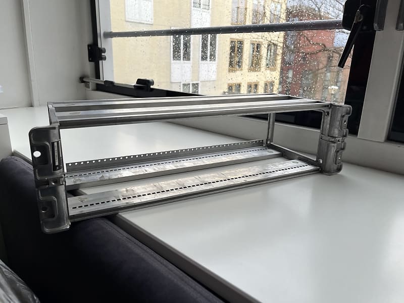 Siemens Tab Telefunken rack and its rails for audio modules | Reverb