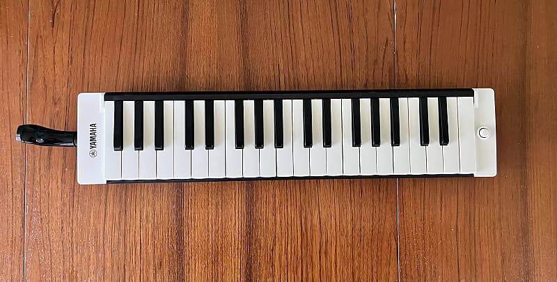 Yamaha Pianica P-37E | Reverb