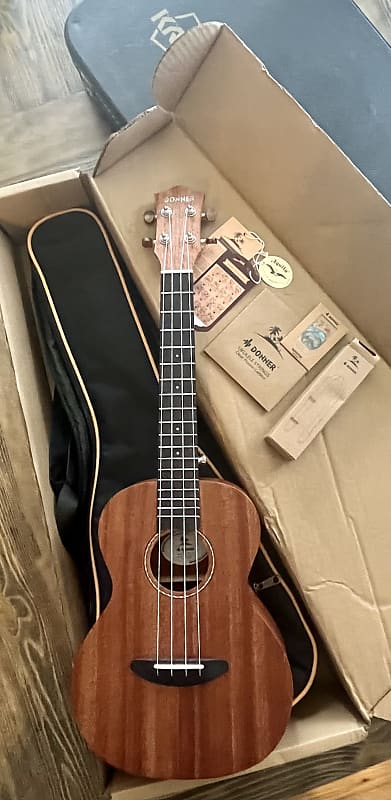 Donner 26” Tenor Ukulele w/Gig Bag, Starter Pack - DUT-1 | Reverb