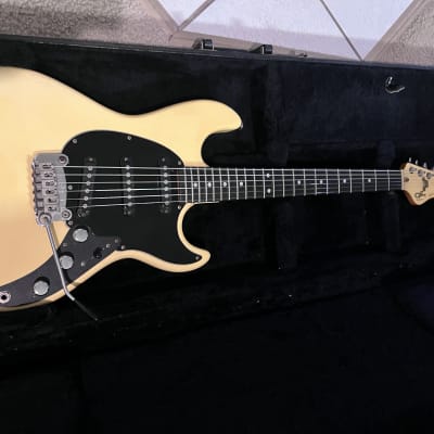 Guild X-79 Skyhawk 1981 Black | Reverb