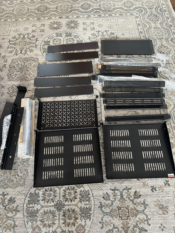 Miscellaneous Rack Mount Spacers and Shelves 2000s - Black | Reverb