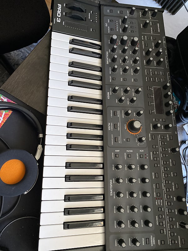 Sequential Pro 3 Multi-Filter Mono/Paraphonic Synthesizer | Reverb