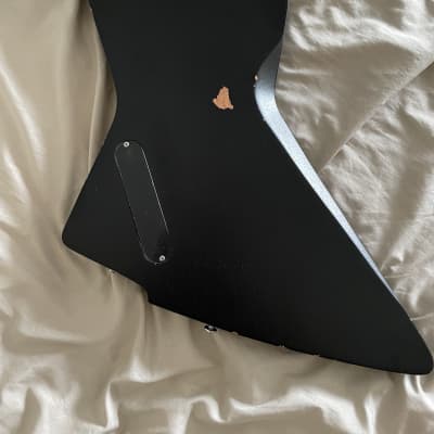 Schecter E-1 Retro Explorer 2018 EMG | Reverb