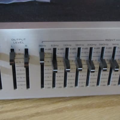 Realistic 31-2010 12 Band Stereo Frequency Equalizer - w Deck | Reverb