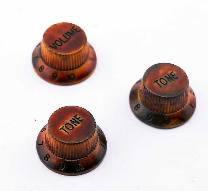 AGP ™ - Aged Relic Stratocaster ® Volume Tone Knobs 6mm Split | Reverb
