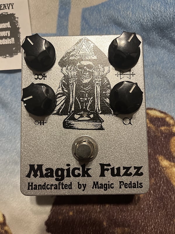 Magic Magic fuzz 2022 - Sliver | Reverb