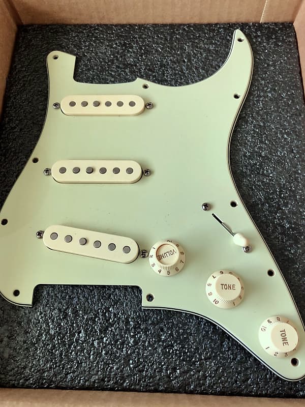 Fender Fully Loaded Pickguard with S1 switching 2008 Mint | Reverb